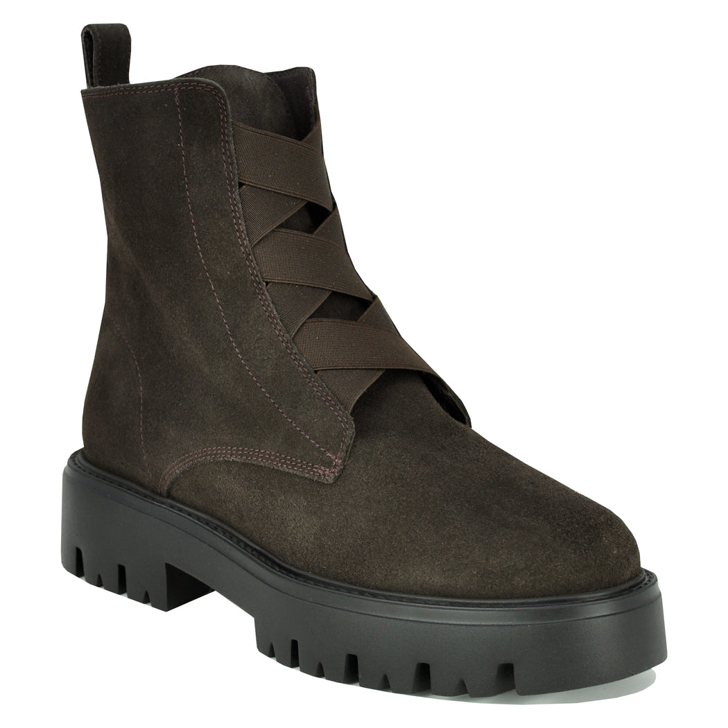Kennedy Suede Elastic Strap Boot – Footnotes