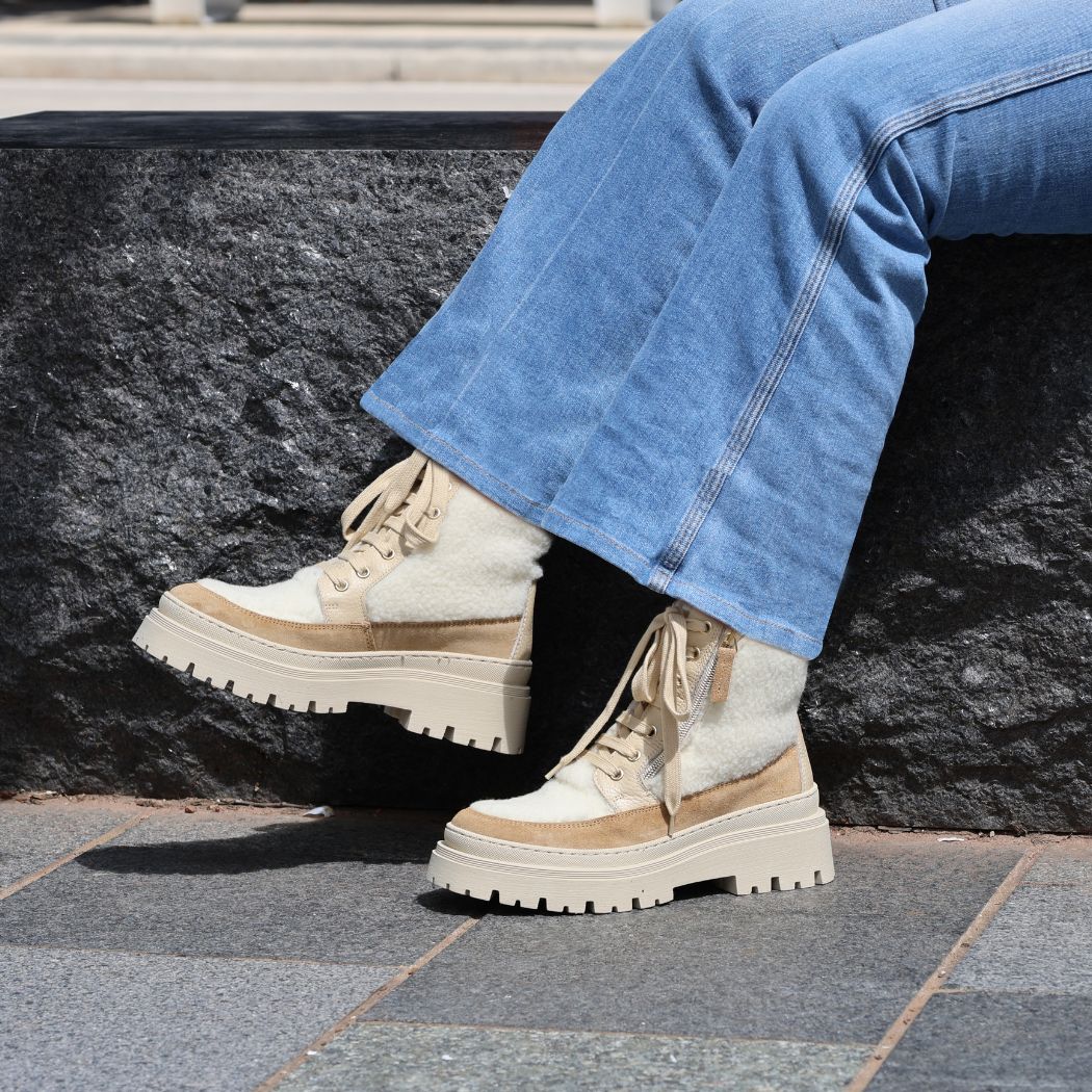 Ezra Suede Fur Lace Up Boot – Footnotes